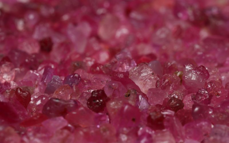 Rubin — wszystko o rubinie i jego cenach